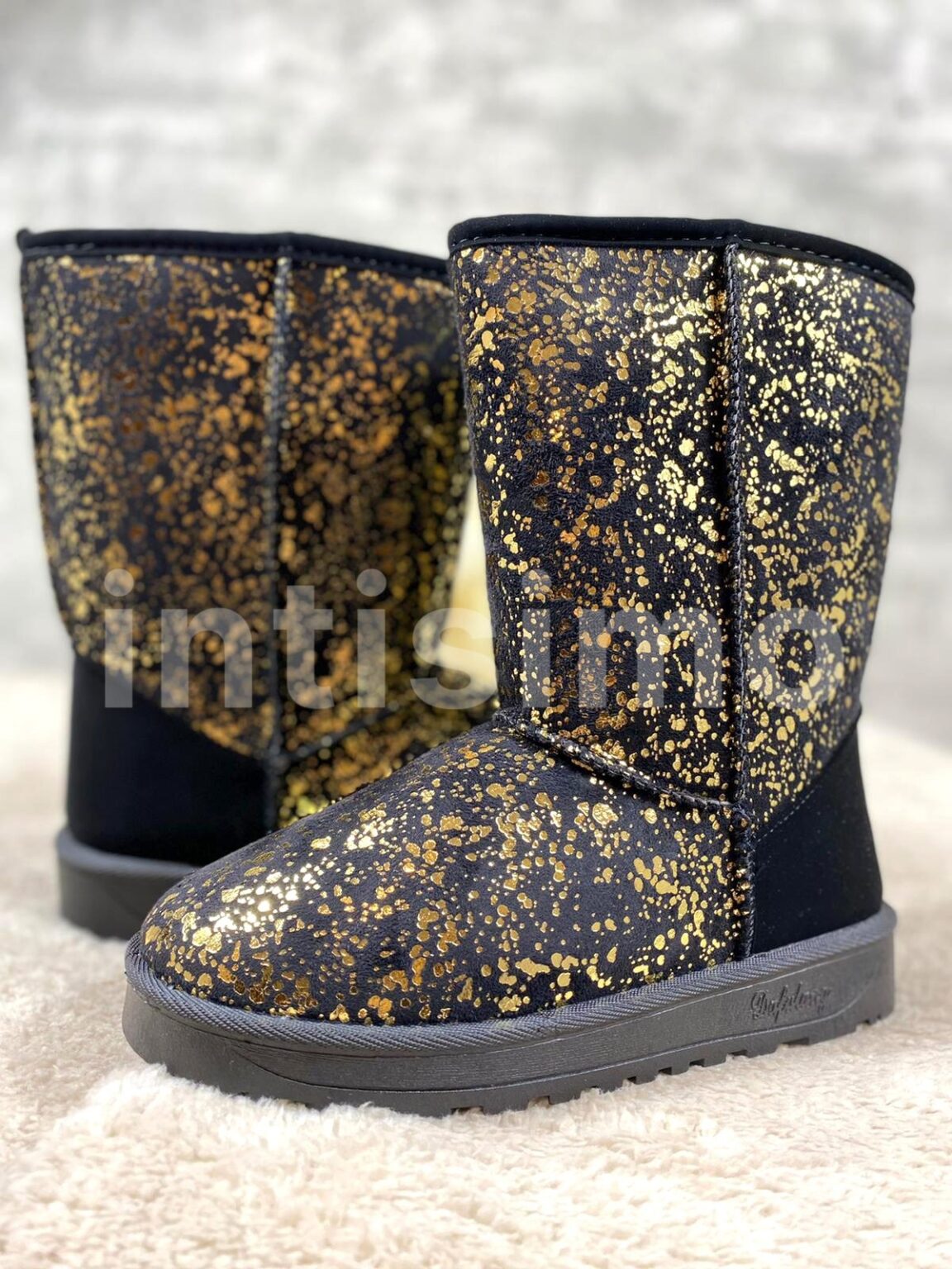 Ghete tip UGG, Imblanite, Insertii Aurii, Piele Intoarsa, Negru | Intisimo